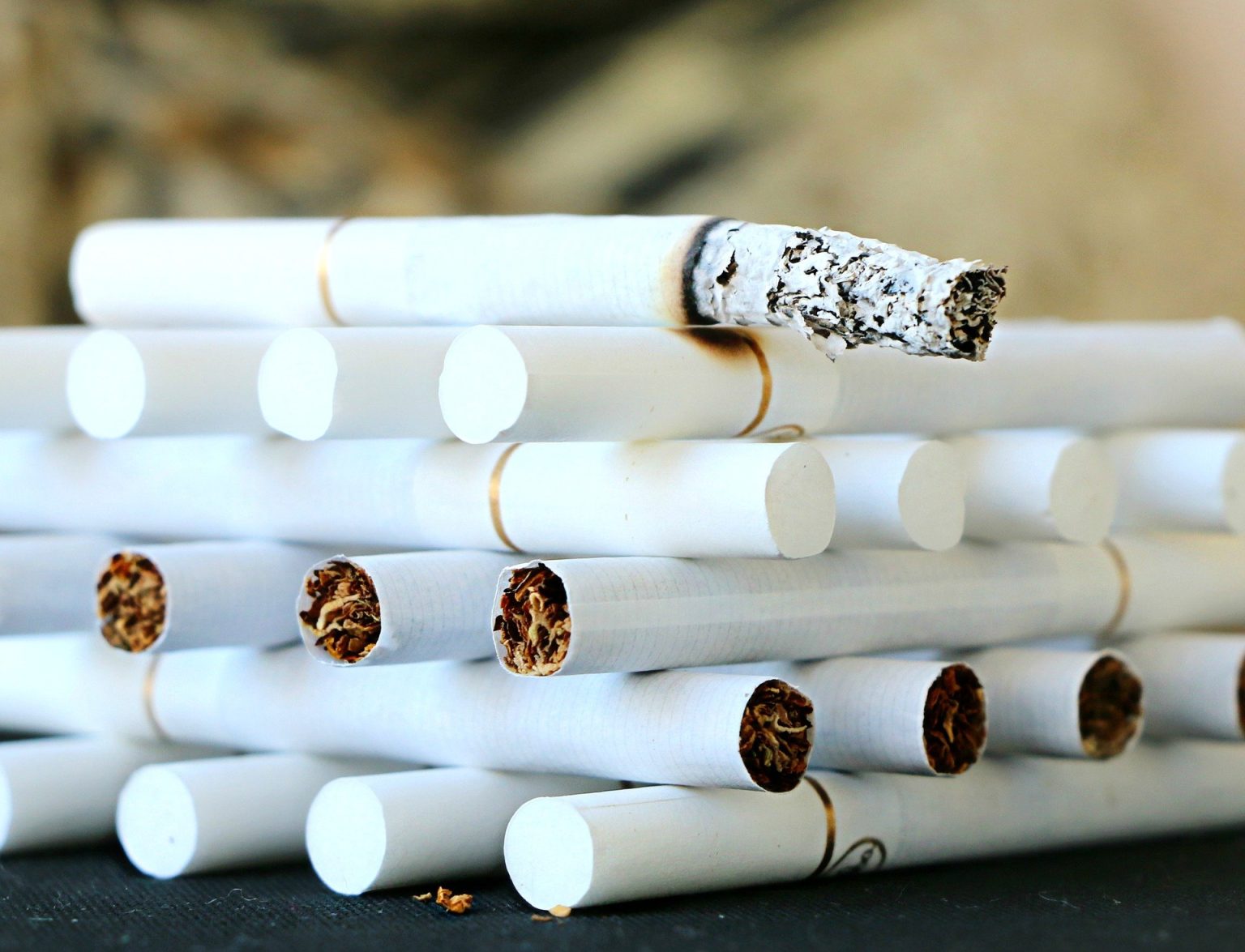 Cigarette butts contribute to plastic pollution - Aim Plastic Free